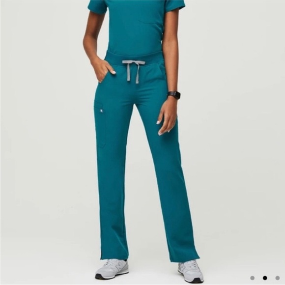 Figs | Pants & Jumpsuits | Nwt Figs Womens Cade Cargo Scrub Pants In ...